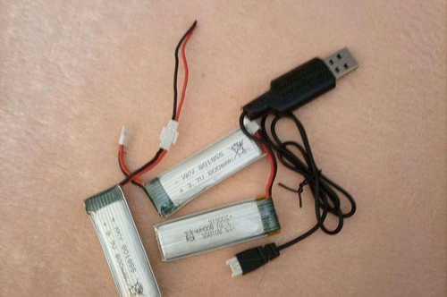Аккумуляторы и зарядка. 800mah, 3.7v