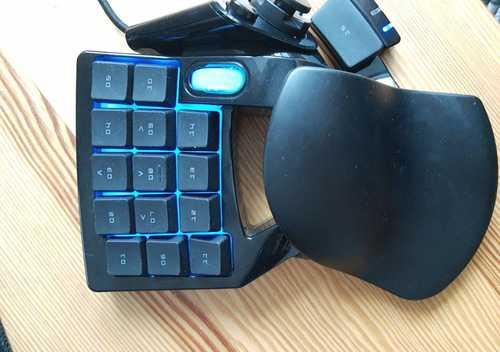 Кейпад Razer Nostromo