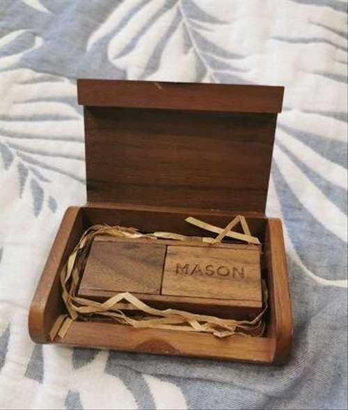 Флешка деревянная в коробочке