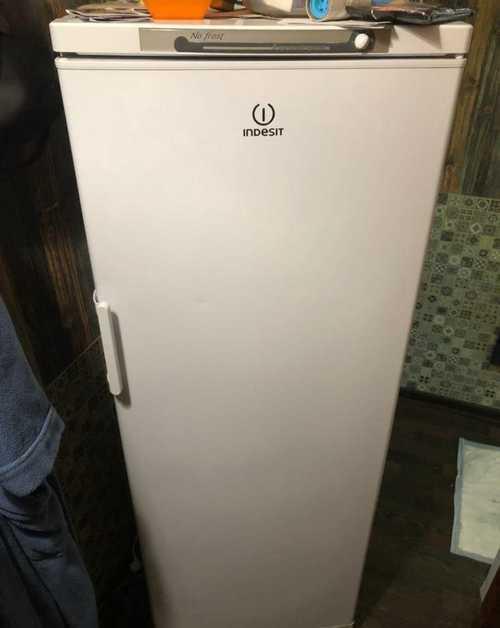 Морозильник Indesit SFR 167 NF