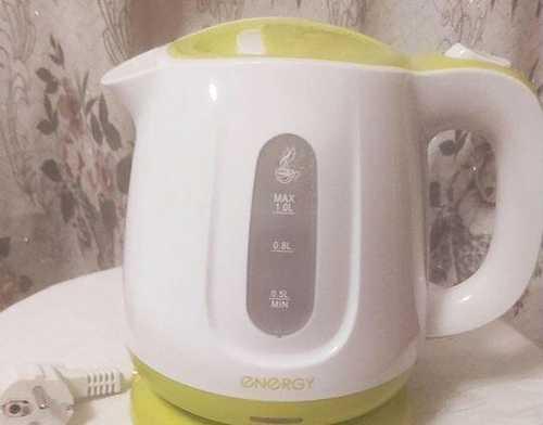 Электрический чайник Energy E-234, белый, зеленый