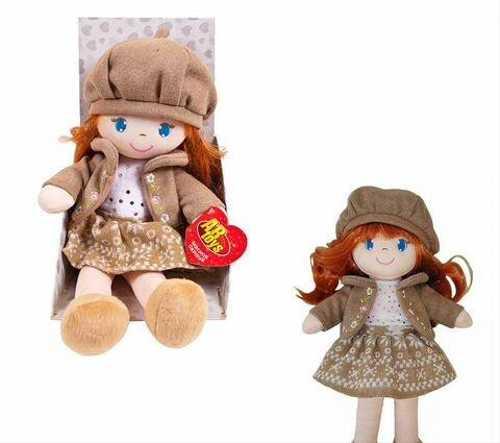Кукла ABtoys Мягкое сердце, мягконабивная, в коричневом беретте и фетровом костюме, 36 см, в открытой коробке M6061