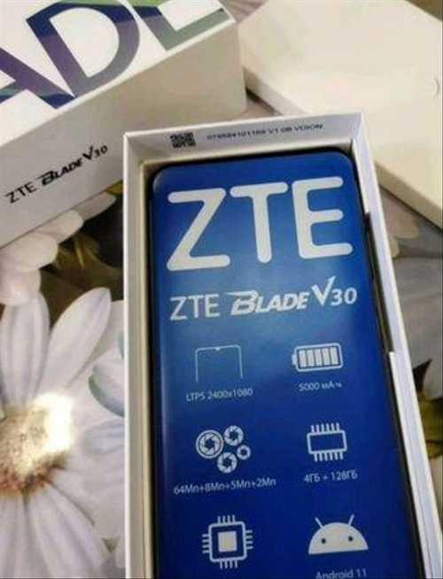 Смартфон ZTE Blade V30