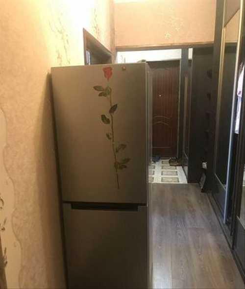 Продам холодильник Indesit DS4160S