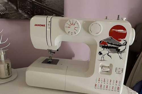 Швейная машина Janome 2252
