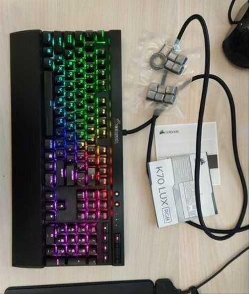 Corsair K70 Lux RGB Механическая клавиатура