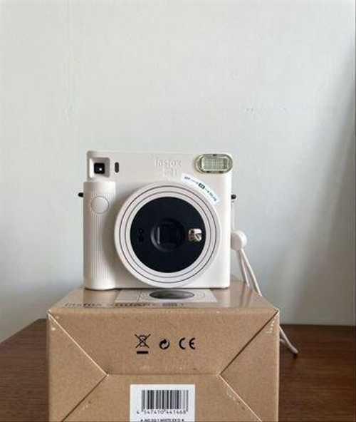 Фотоаппарат Fujifilm Instax Square SQ1