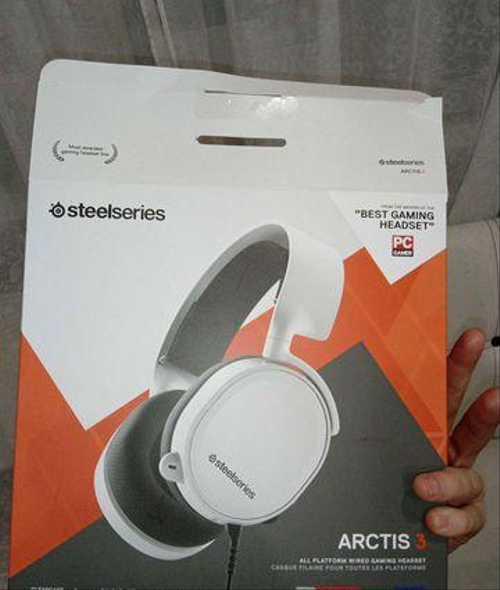 Беспроводные наушники Steelseries Arctic 3