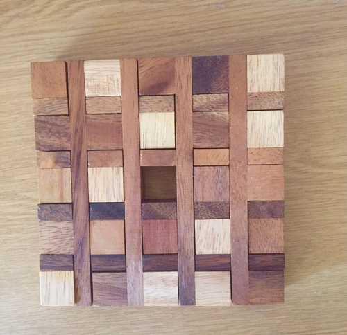 Головоломка из дерева