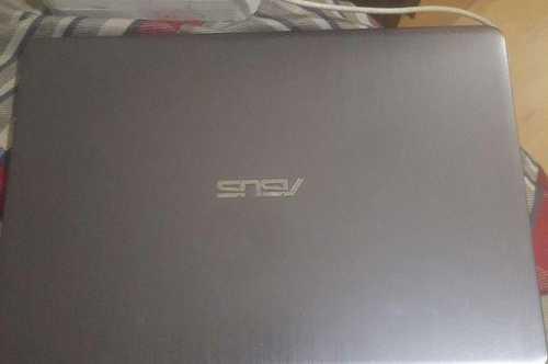 Asus VivoBook S14