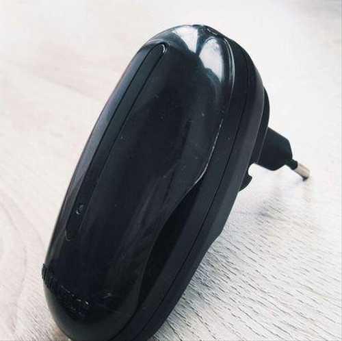 Duracell зарядник для батареек