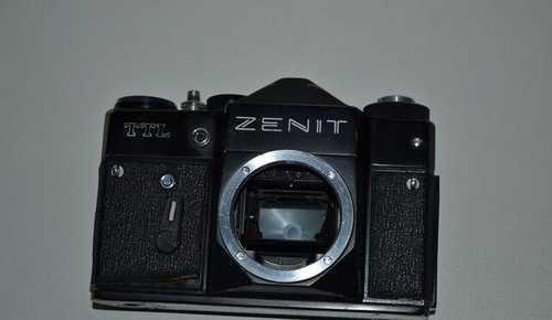 Плёночный фотоаппарат Зенит-Е body