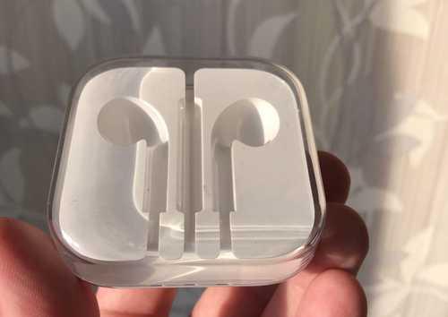 Коробка от нушников earpods