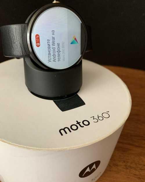 Умные часы Moto 360