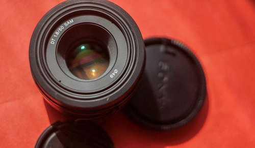 Объектив Sony DT 50 1.8 SAM сразу с фильтром
