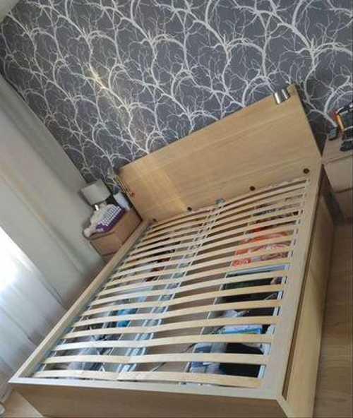 Кровать двухспальная IKEA 180*200 мальм