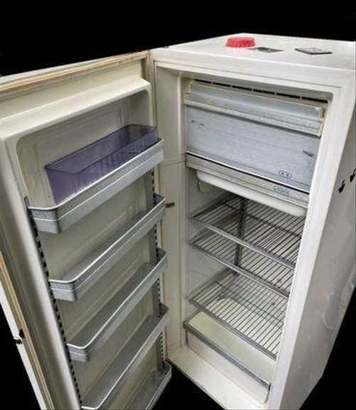 Холодильник бу ЗИЛ в рабочем состоянии