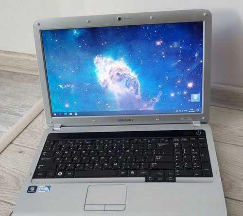 Ноутбук Samsung NP R530