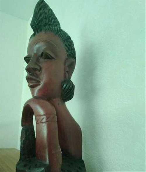 Бюст Африканской женщины из красного дерева