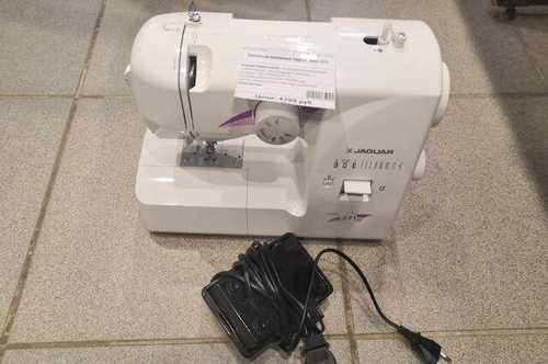 Janome dc3050 / dc50. Держатель иглы на Jaguar Mini 271. Швейная машинка Ягуар мини фото. Швейная машина Jaguar Mini 271.