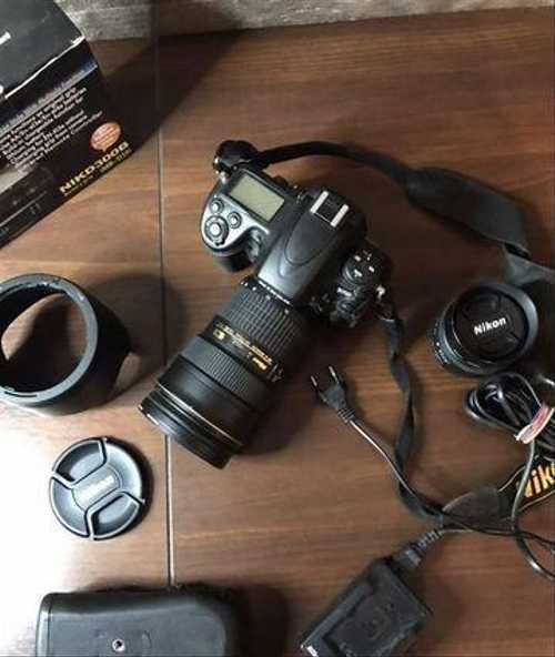 Комплект: Nikon D700, 2 объектива, штатив, книги