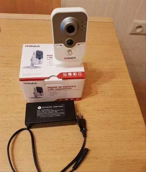 Мини IP камера HiWatch DS-N241W + PoE-инжектор