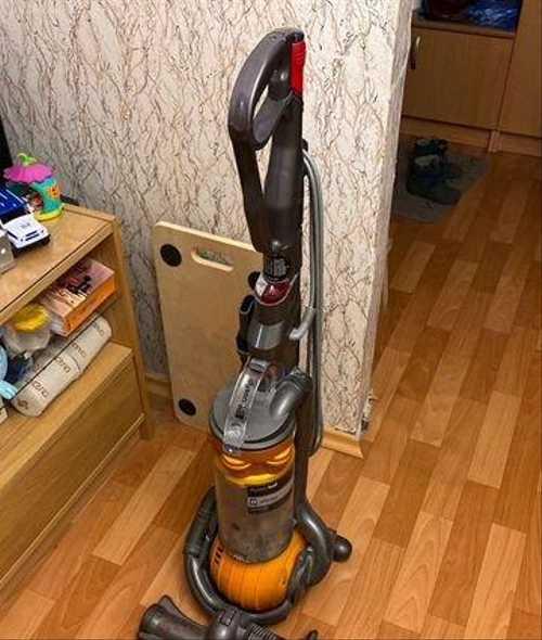 Пылесос вертикальный проводной Dyson DC25