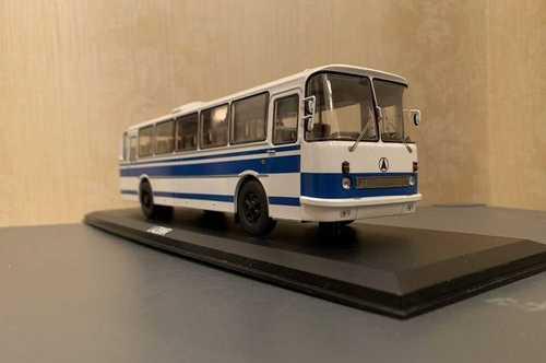 1:43 Модель лаз-699Р Classicbus Бело-Синий