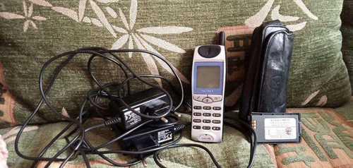 Телефон Sony CMD-J5