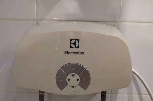 Водонагреватель проточный Electrolux