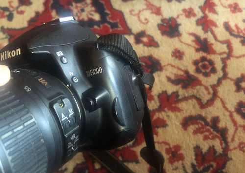 Nikon D5000 kit 18-55 VR
