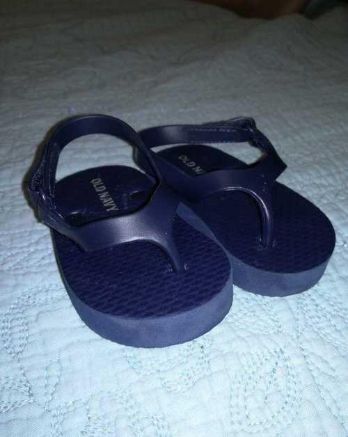 Шлепанцы Gap