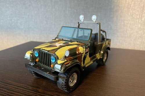 Модель Jeep Wrangler CJ7 Bburago 1:24