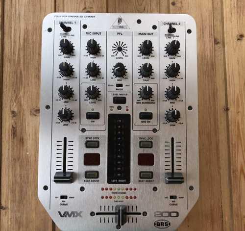 Behringer pro vmx200