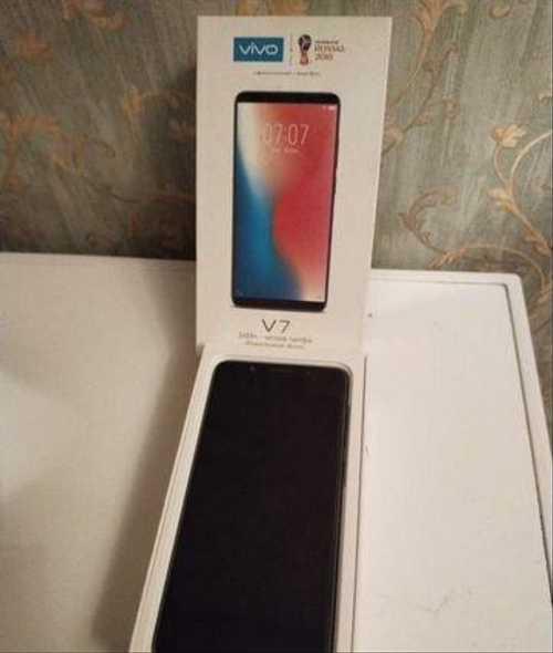 Мобильный телефон Vivo v7