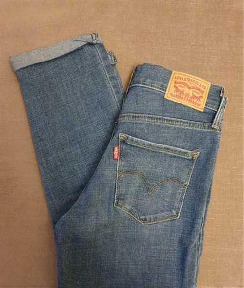 Женские джинсы Levi's 311