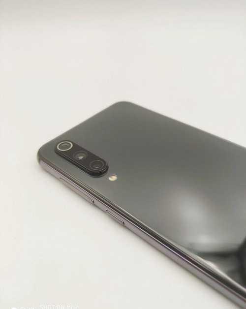 Xiaomi Mi9SE 6/128 Gb Black EU