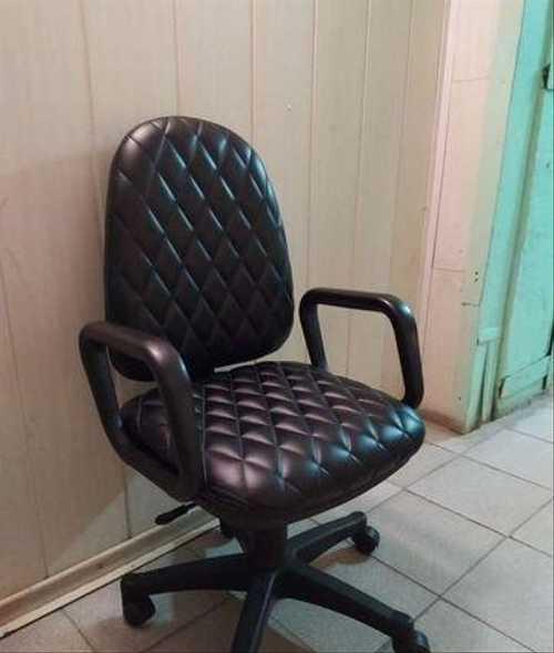 Компьютерное кресло Гранд