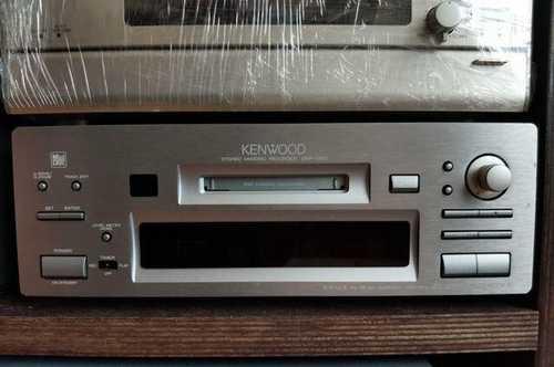 Мини дисковая дека Kenwood DMF-7002 с пультом