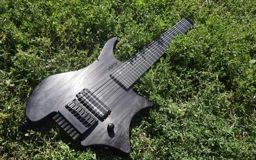 Мастеровый восьмиструн Sorockin Fretless