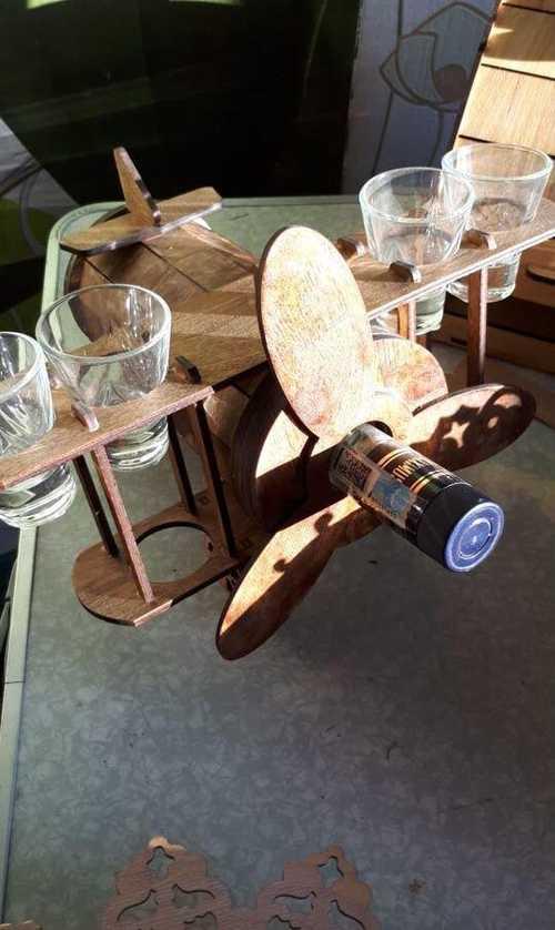 Деревянный бар-самолет