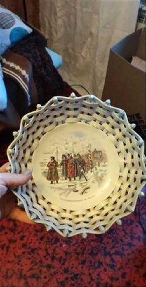 Антикварная тарелка плетеный фарфор Наполеон
