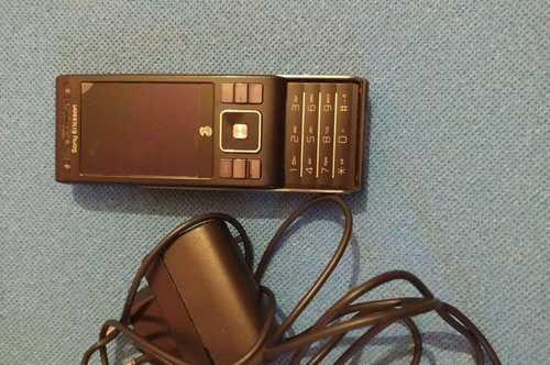 Телефон Sony Ericsson C905