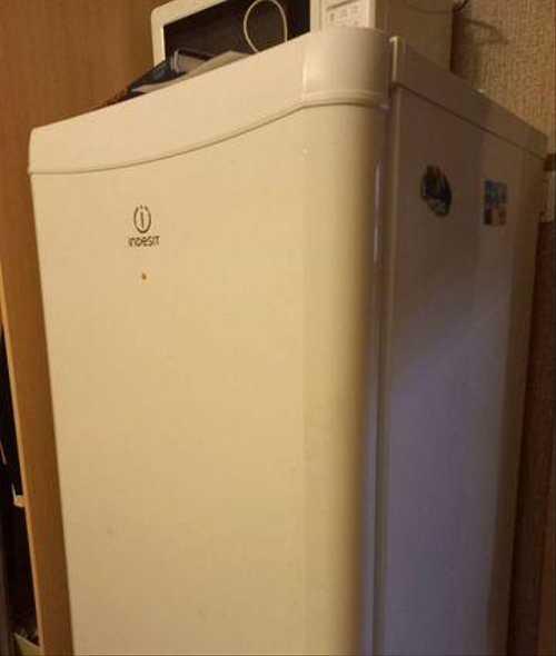 Холодильник indesit b16 б/у