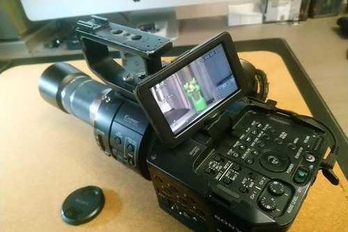Видеокамера Sony NEX-FS700
