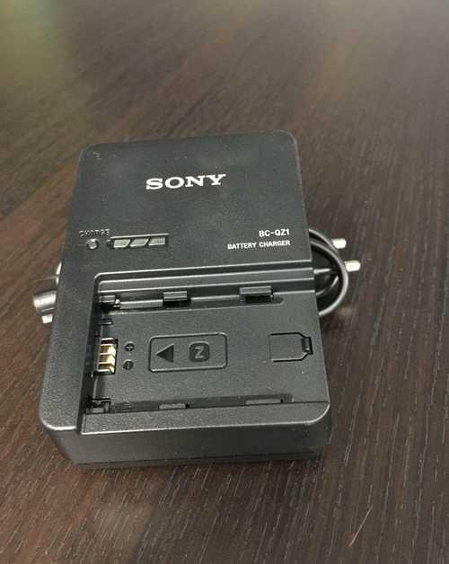 Новое зарядное устройство Sony BC-QZ1