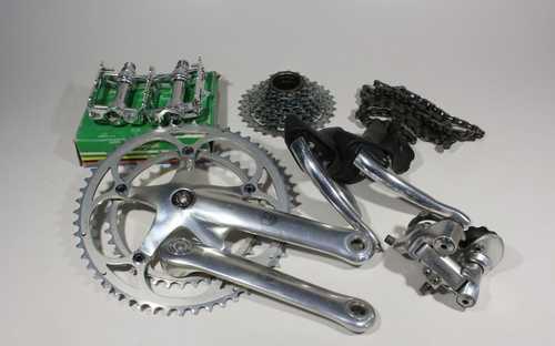 Группсет(почти) Campagnolo шатуны, педали,шифтеры