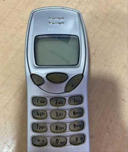 Телефон Nokia 3210 б/у
