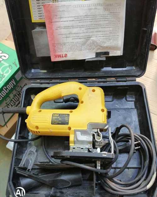 Лобзик Dewalt DW341