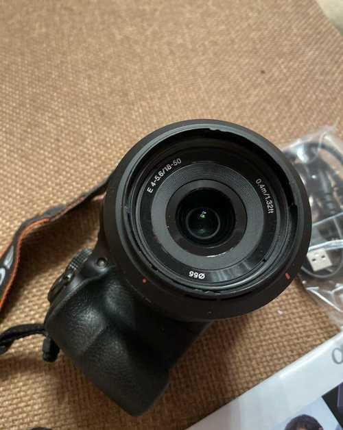 Зеркальный фотоаппарат Sony ilce 3500j